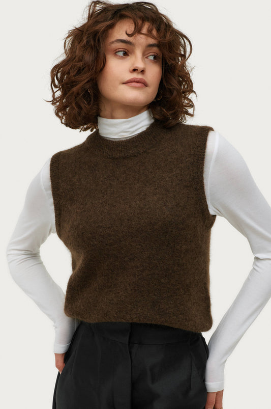 All Clothes – tagged "Woman" – Page 3 – Mai